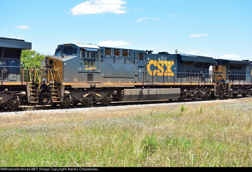 CSXT 944 M692-10